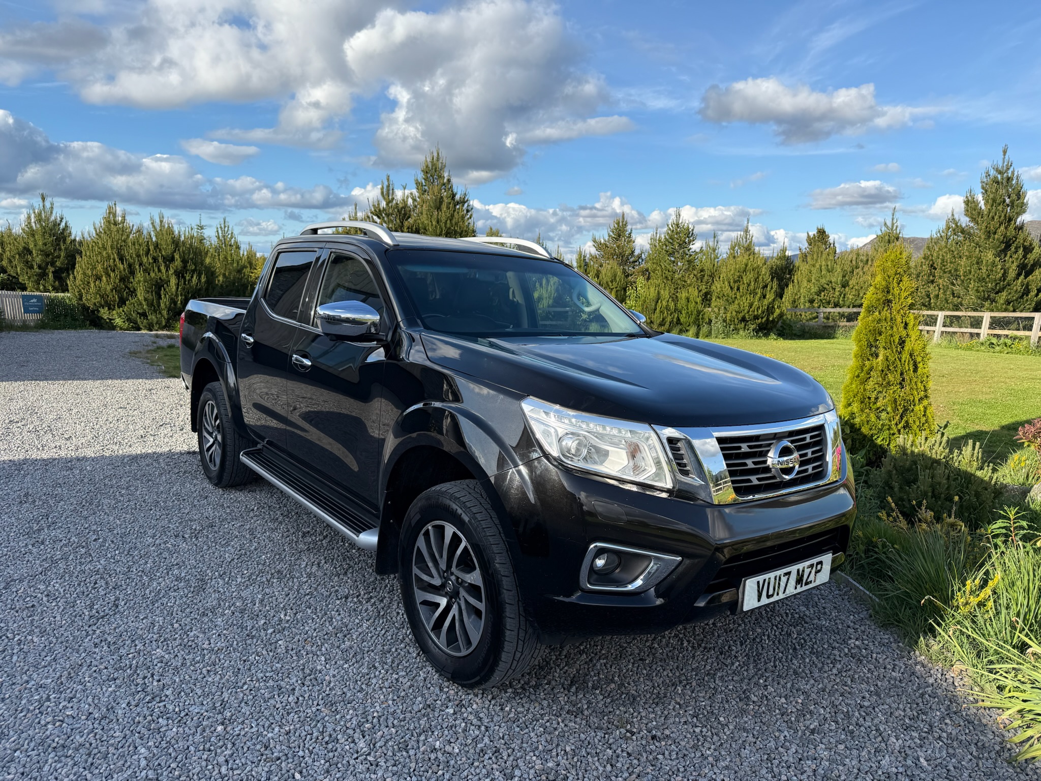 Nissan Navara Techna Auto 4x4 - Highland Trucks